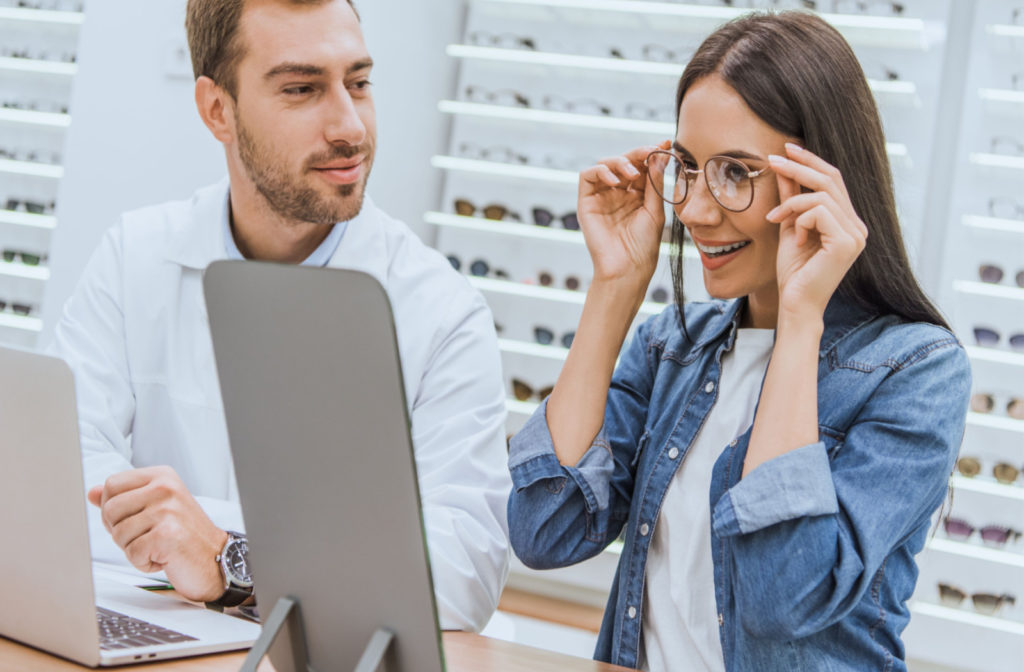 Why Should I Buy Glasses From My Optometrist 